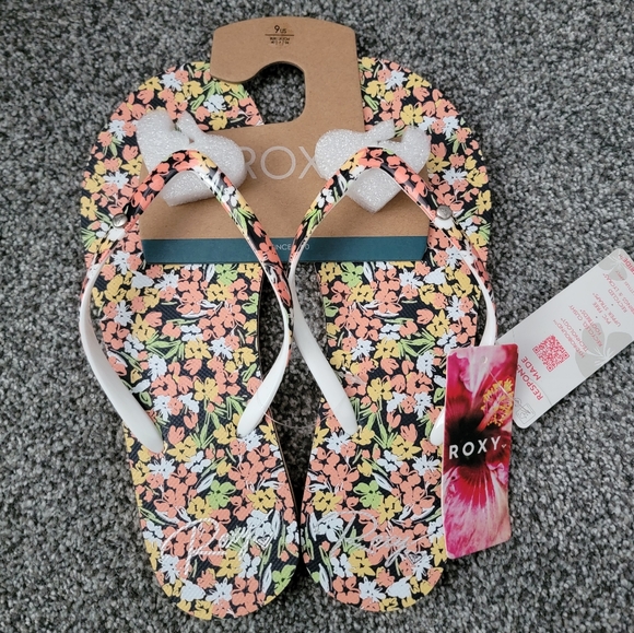 Roxy | Shoes | Nwt Roxy Flips 9 | Poshmark